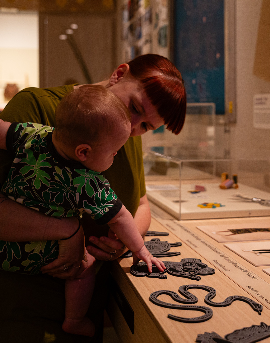 Stories You Wear-Mgpie goose. Photo Red Handed Productions-thumbnail2 ...